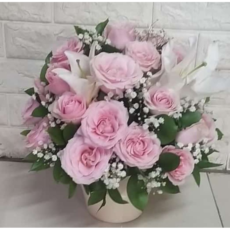 Jual rangkaian bunga segar/wangi/kado ultah/anniversary/bunga meja ...