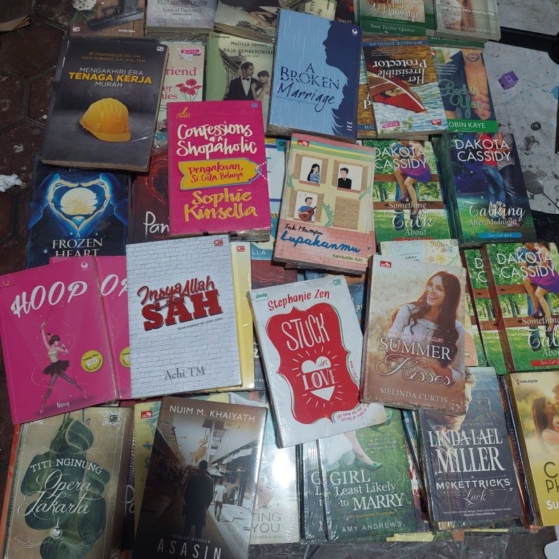 Jual Maksimal Order 1 Buku Obral Novel Dewasa Random Murah Kondisi Masih Baru ORIGINAL dan Segel ...