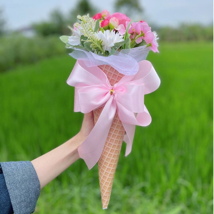 Jual Buket bunga es krim / buket bunga wisuda / buket bunga kado ulang ...