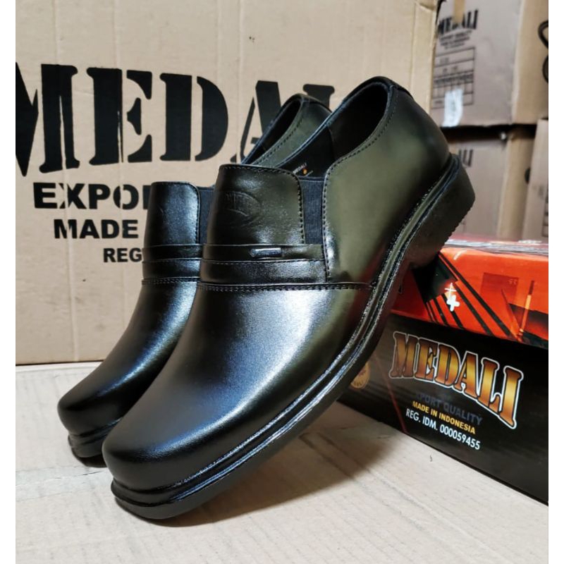 Jual Sepatu Pria Sepatu Pantofel Kulit Asli Sepatu Dinas Sepatu Medali ...