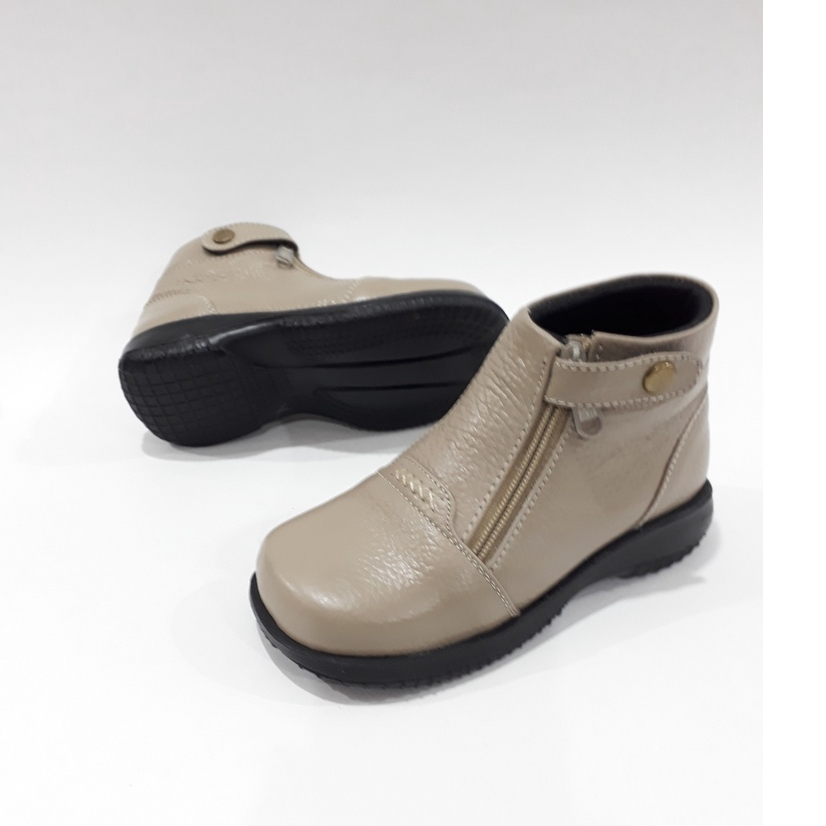 Jual Sepatu Boots Anak Laki-laki Kulit Asli / Warna Krem, Model ...