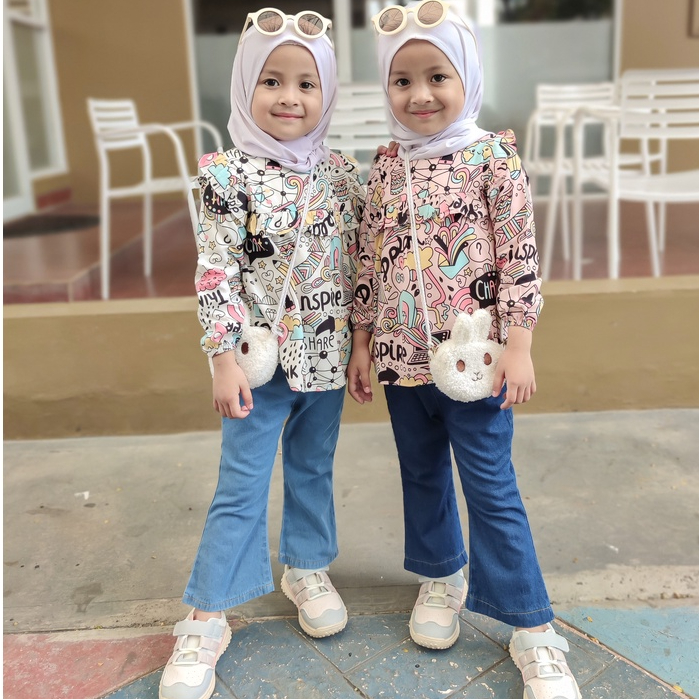 Jual Setelan Baju Anak Perempuan motif Doodle Art Blouse + Celana Jeans ...