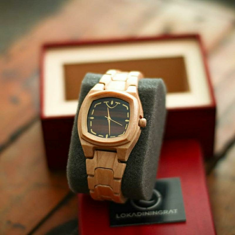 Jual Jam tangan kayu sriwijaya series 36mm /wanita | Shopee Indonesia
