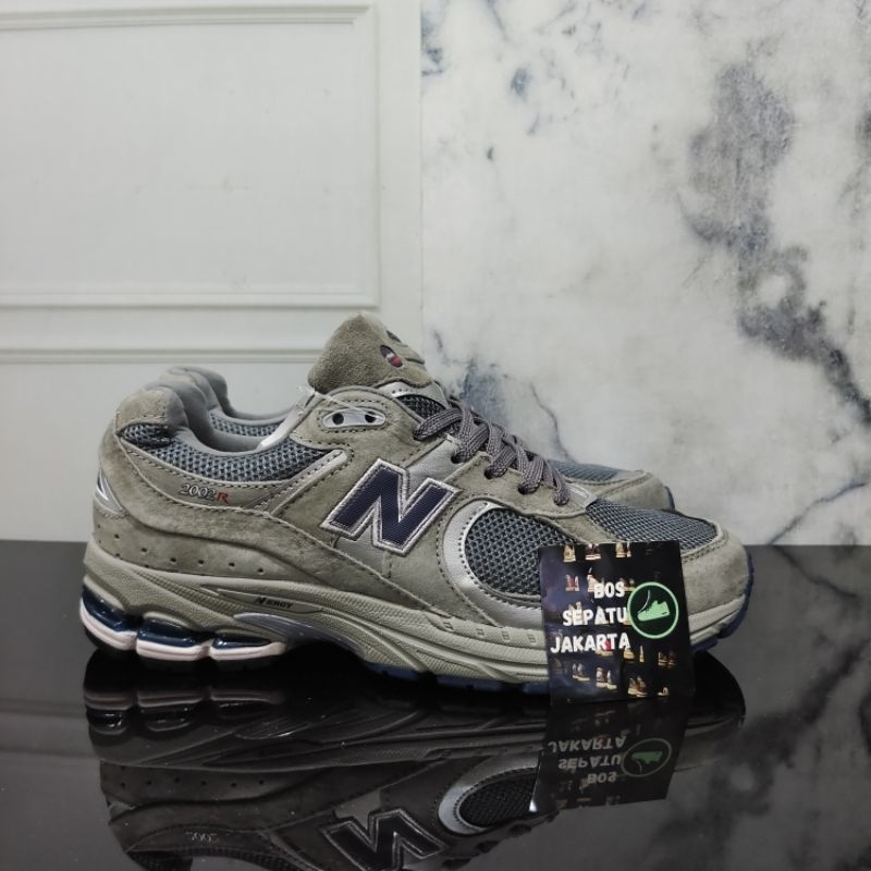 Jual New Balance 2002r Light Grey | Shopee Indonesia