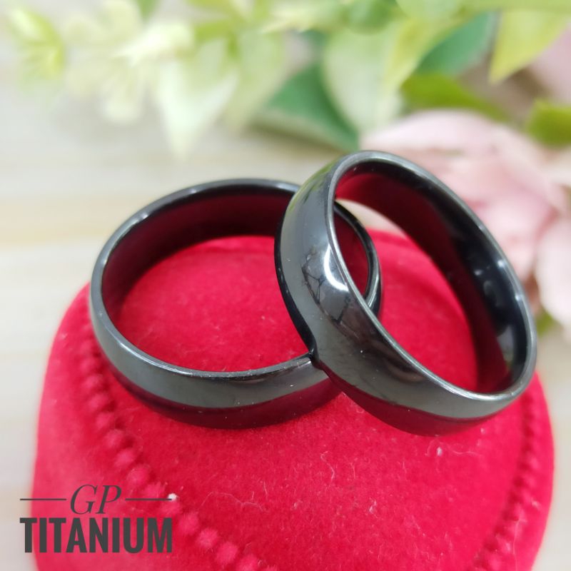 Jual Cincin titanium hitam polos CC266 | Shopee Indonesia