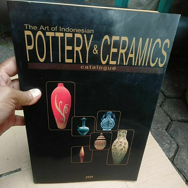 Jual The art of Indonesia potery & ceramics.Bekas original | Shopee ...