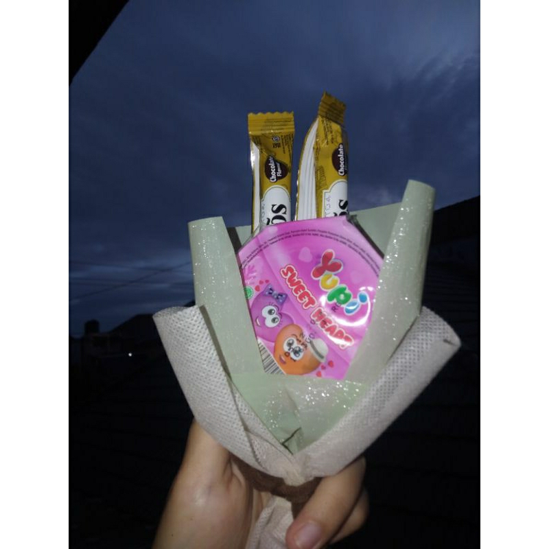 Jual mini snack bucket/hadiah sempro/wisuda/ucapan terimakasih ...