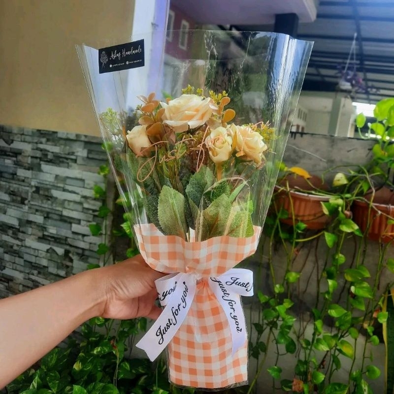 Jual Buket Bunga Unik Elegan Cantik Untuk wisuda enggagement hadiah ...