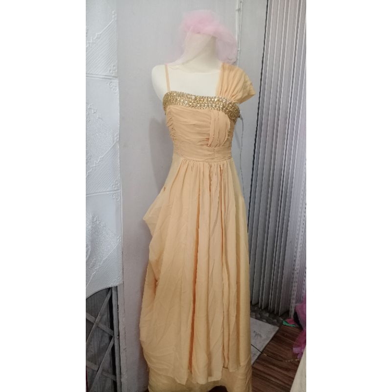 Jual gaun wedding/wedding gaun / gaun prewedd/ wedding foto gaun ...