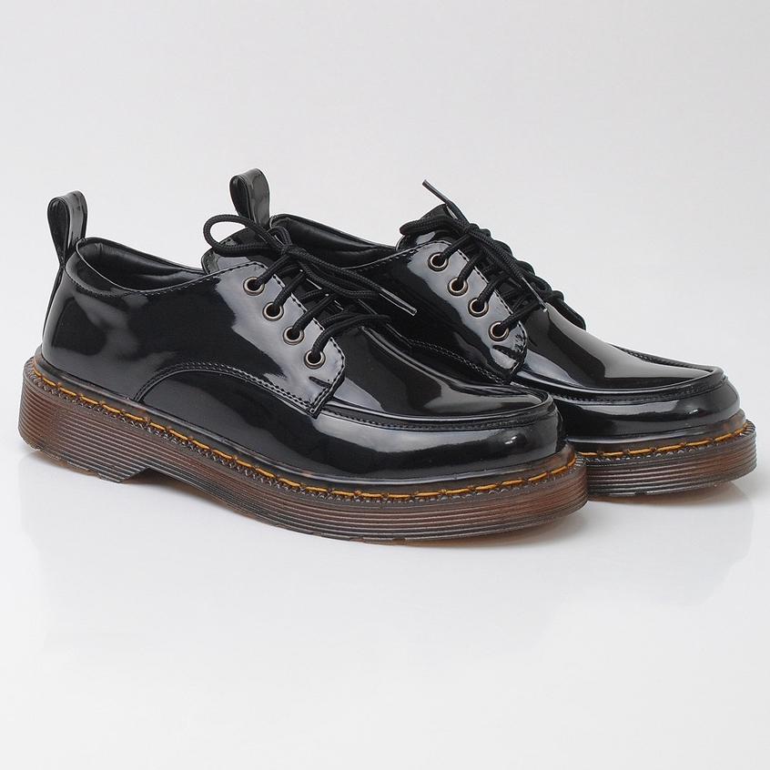 Jual Sepatu Docmart Wanita Original Naeera Barrie Black TotoSuryo x ...
