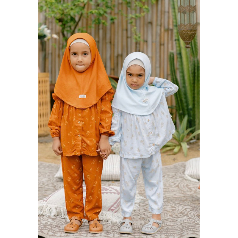 Jual Bohopanna - Raya Collection Malika Set + Hijab Tunik Anak Perempuan (1-10 Tahun) | Shopee ...