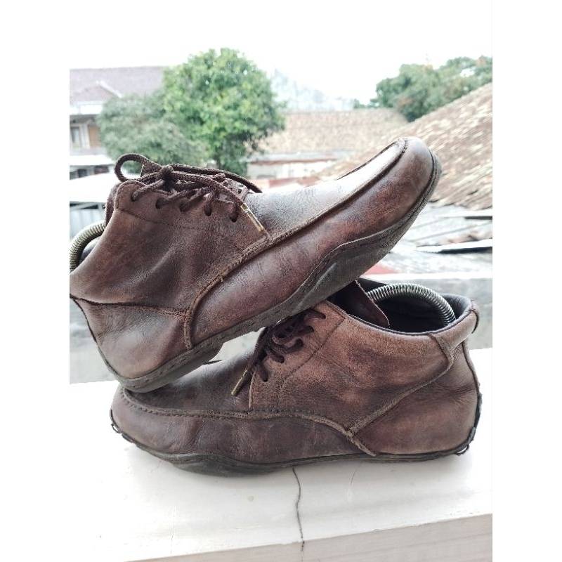 Jual lois sepatu kulit second branded | Shopee Indonesia