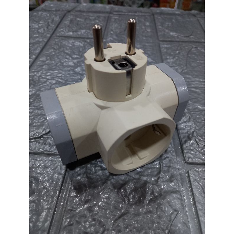 Jual MITSUI steker T SNI stop kontak datar cabang 3 RIGEL MB 275 ...