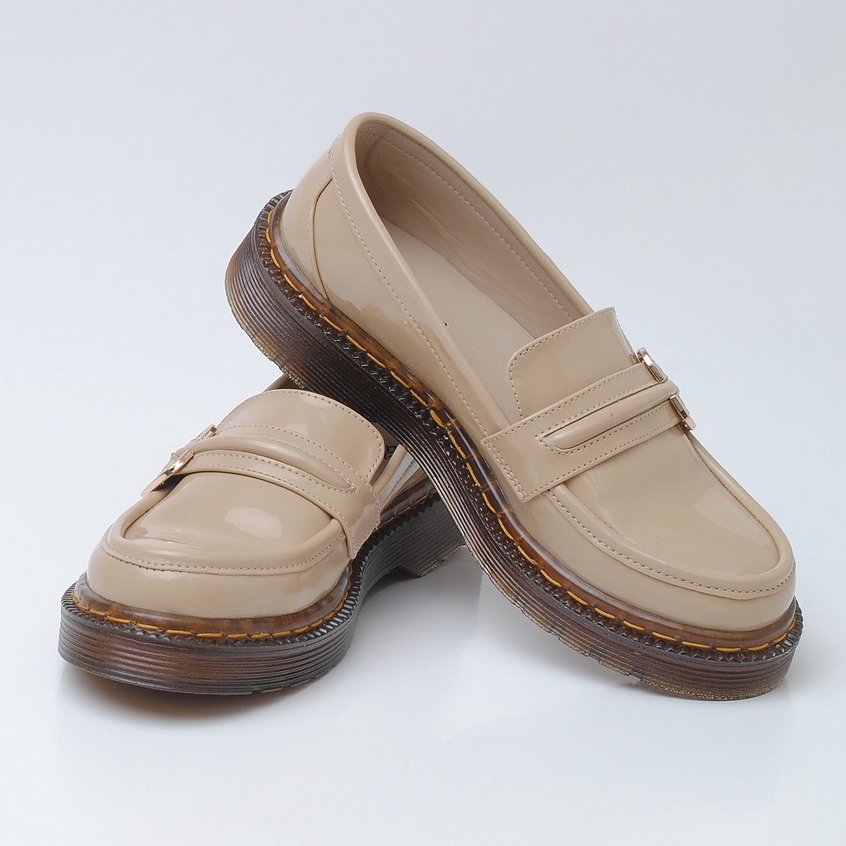 Jual Sepatu Docmart Wanita Naeera Belle Cream RajinStore x Naeera ...