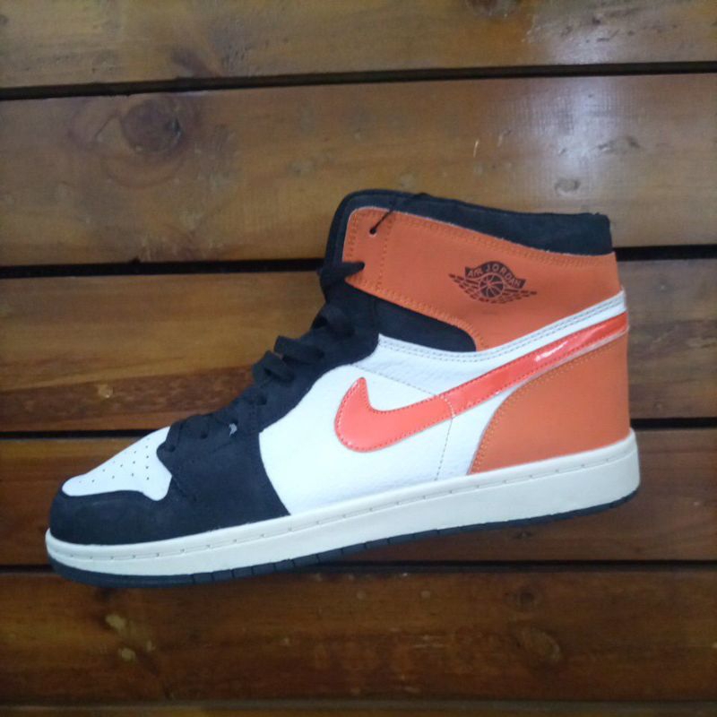 Jual Sepatu Nike Air Jordan 1 mid sbb second original | Shopee Indonesia