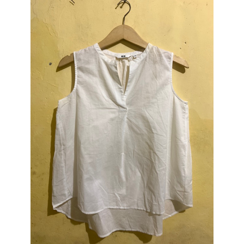 Jual Uniqlo White Top Original putih | Shopee Indonesia