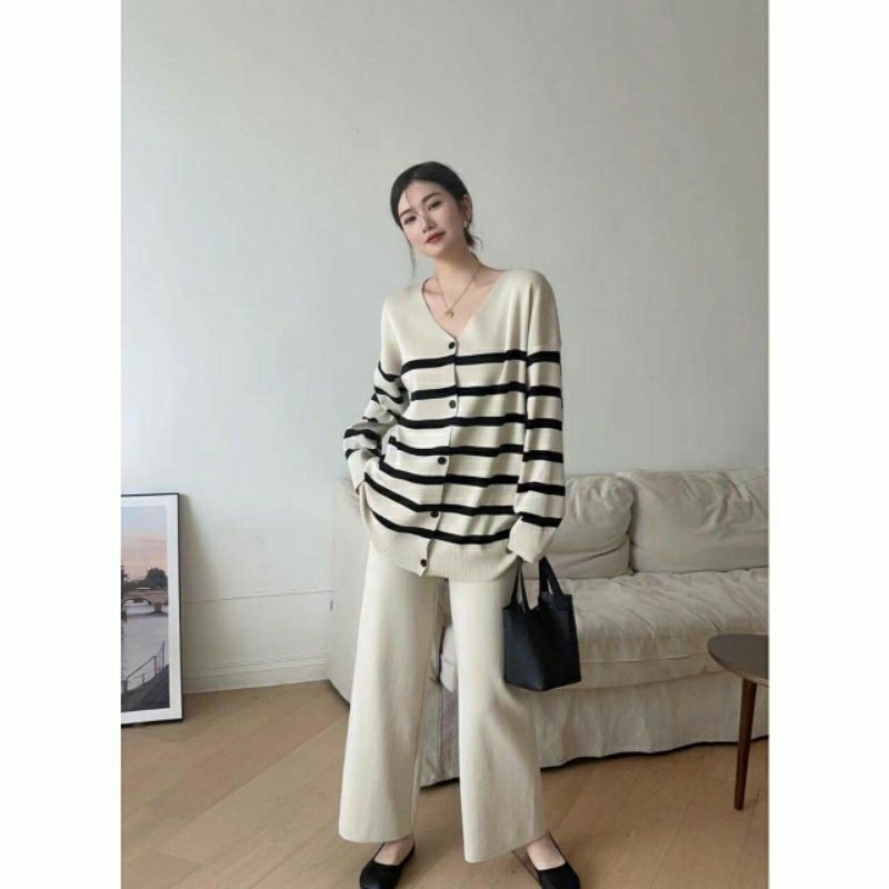Jual V Stripes Knit Set | Shopee Indonesia