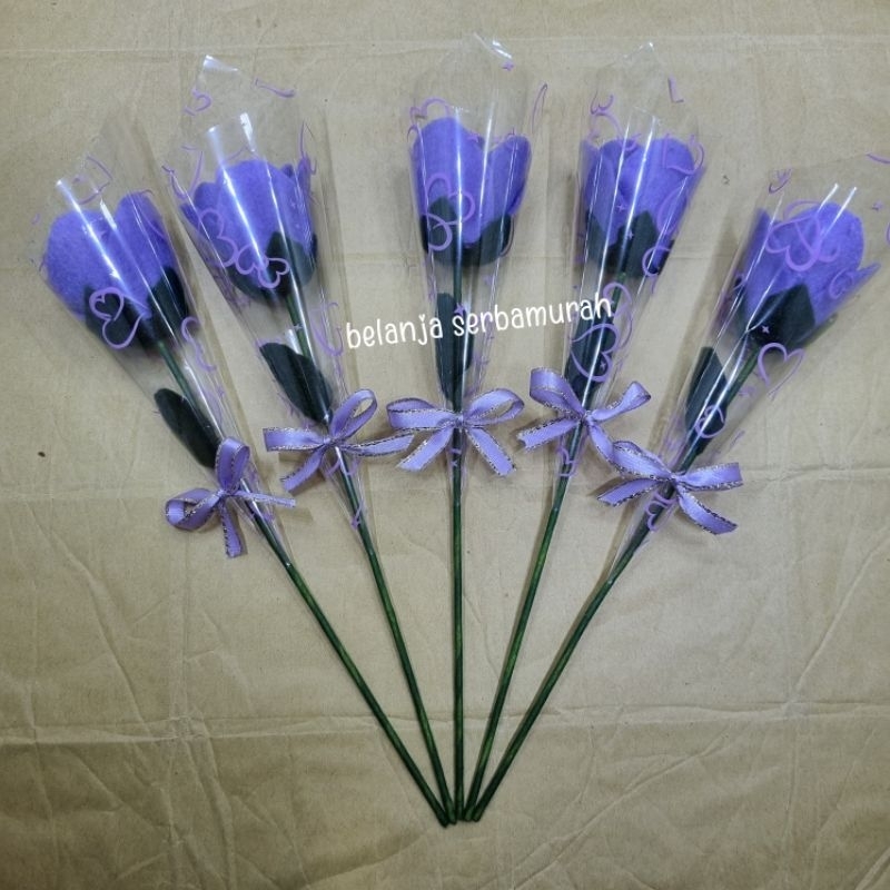 Jual READY STOCK!! BUNGA MAWAR + PITA WISUDA FLANEL MURAH HARGA ...