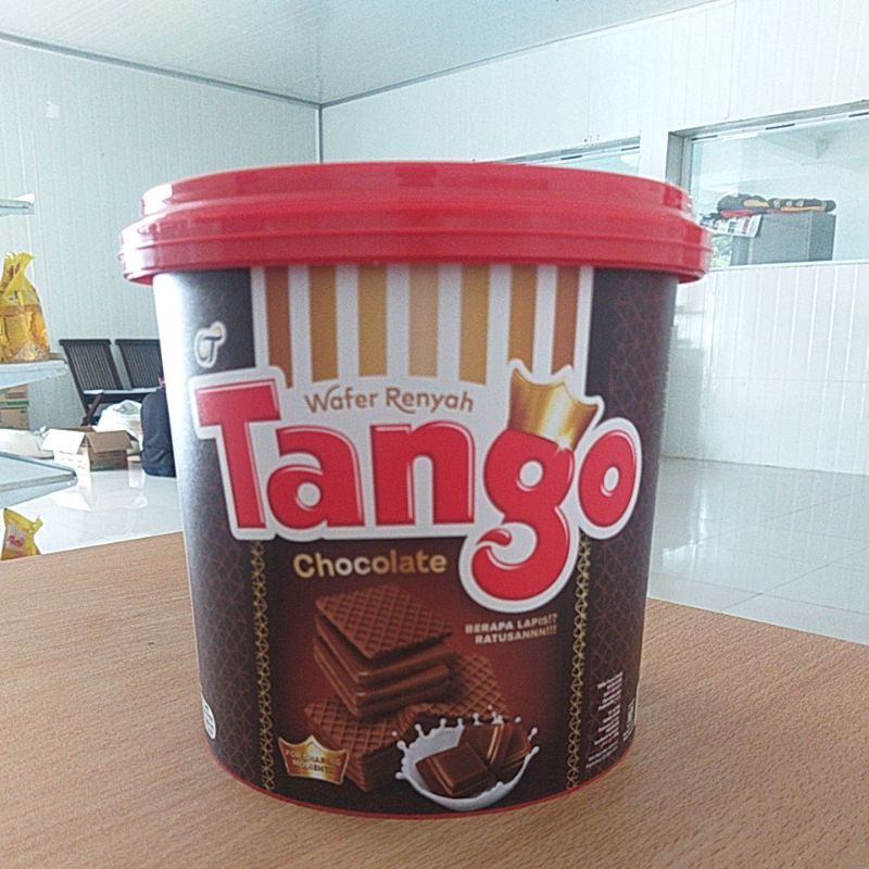 Jual Wafer Tango ember 240gr | Shopee Indonesia