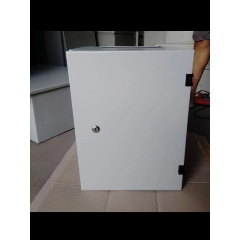 Jual Box panel Ukuran 30x40x20 Indoor Pintu Luar Engsel Hitam | Shopee ...