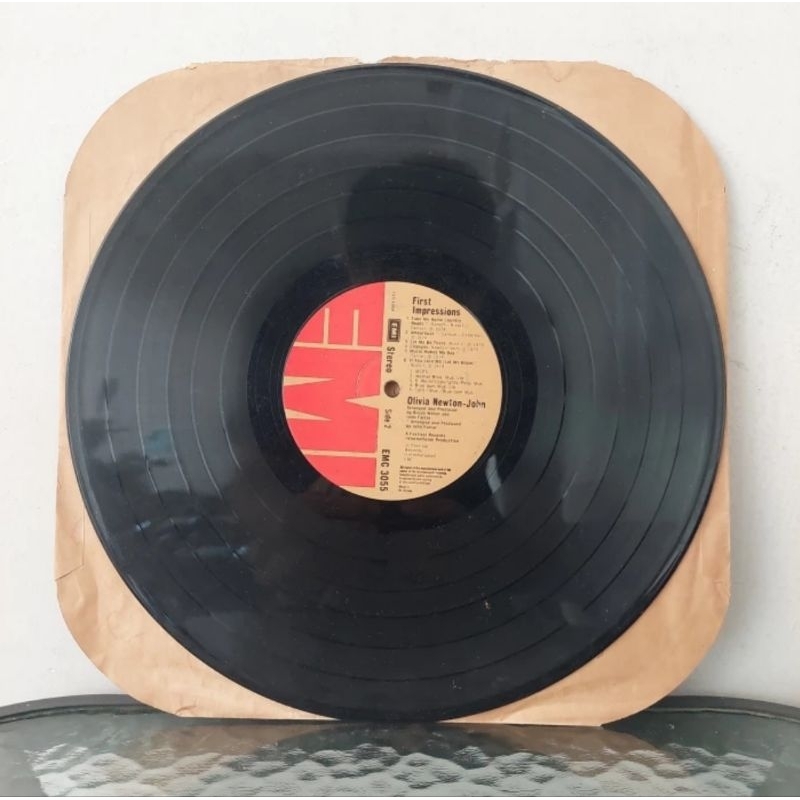 Jual Vinyl Piringan Hitam 12" Olivia Newton John - First Impressions ...
