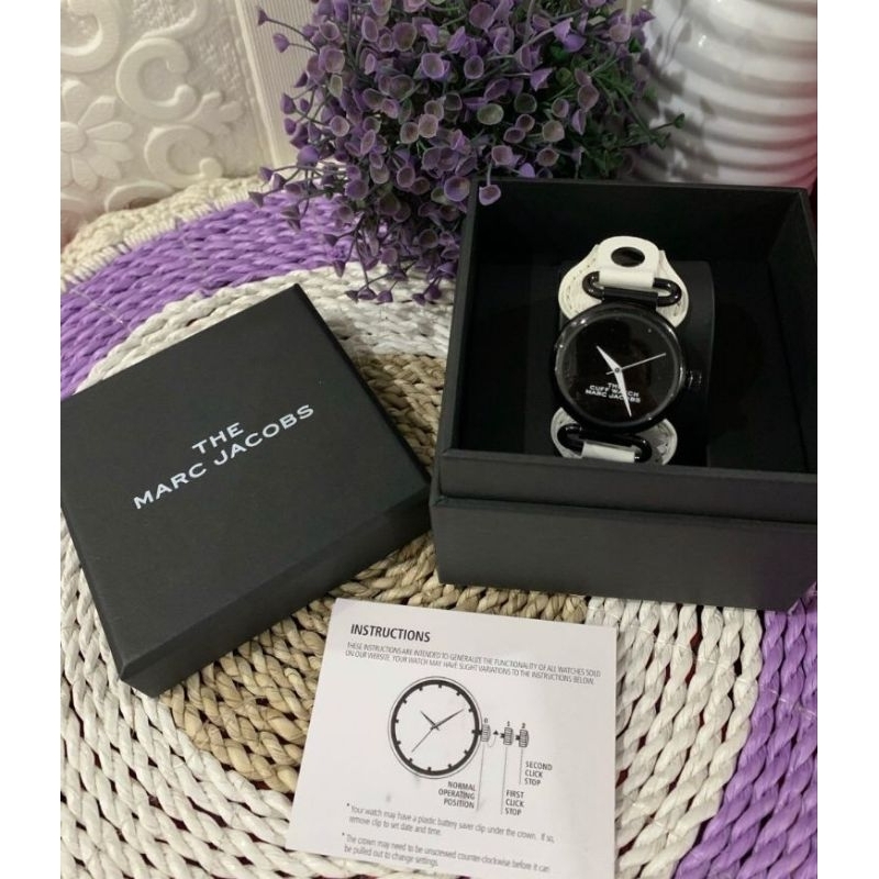 Jual Jam Tangan Wanita MJ Marc Jacobs The Cuff Quartz Watch | Shopee ...