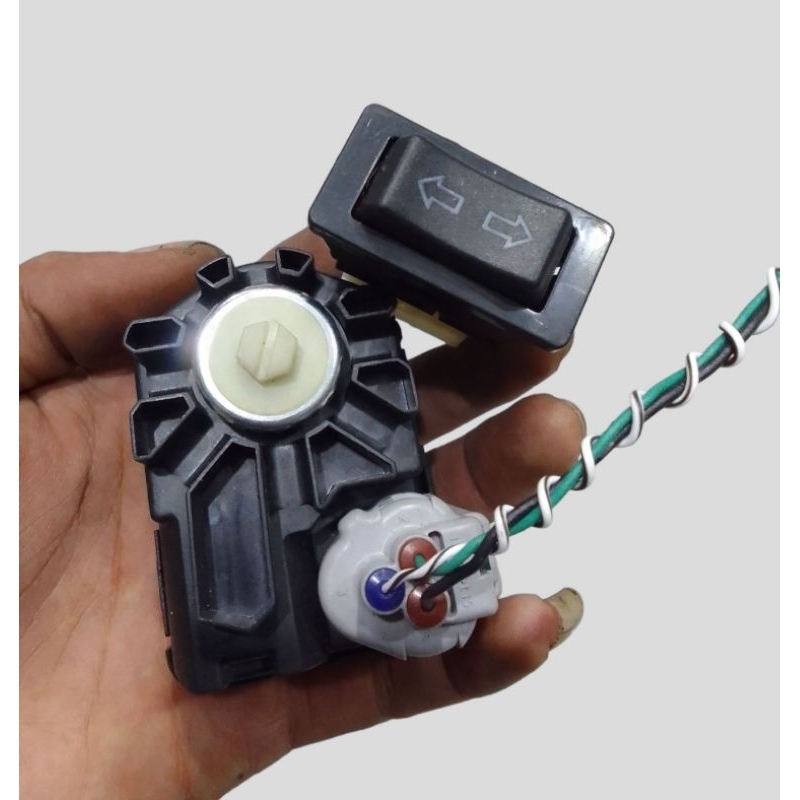 Jual Elektrik Leveling Motor Set Saklar Soket | Shopee Indonesia
