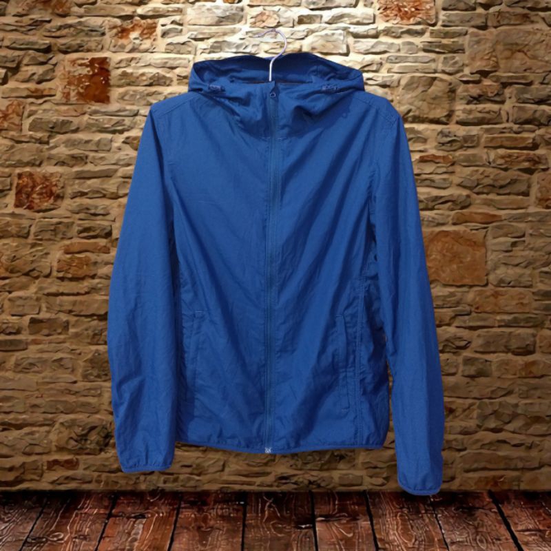 Jual Uniqlo Running/parasut jacket packable | Shopee Indonesia