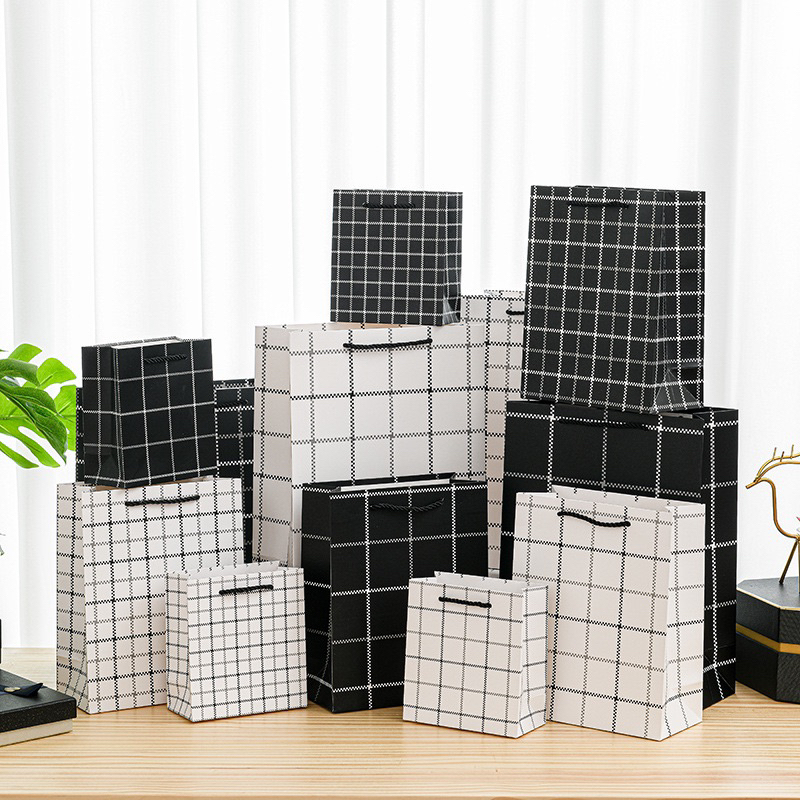 Jual Delunashop007 D-04 Tas Kertas paper bag Motif Kotak-Kotak Kecil ...