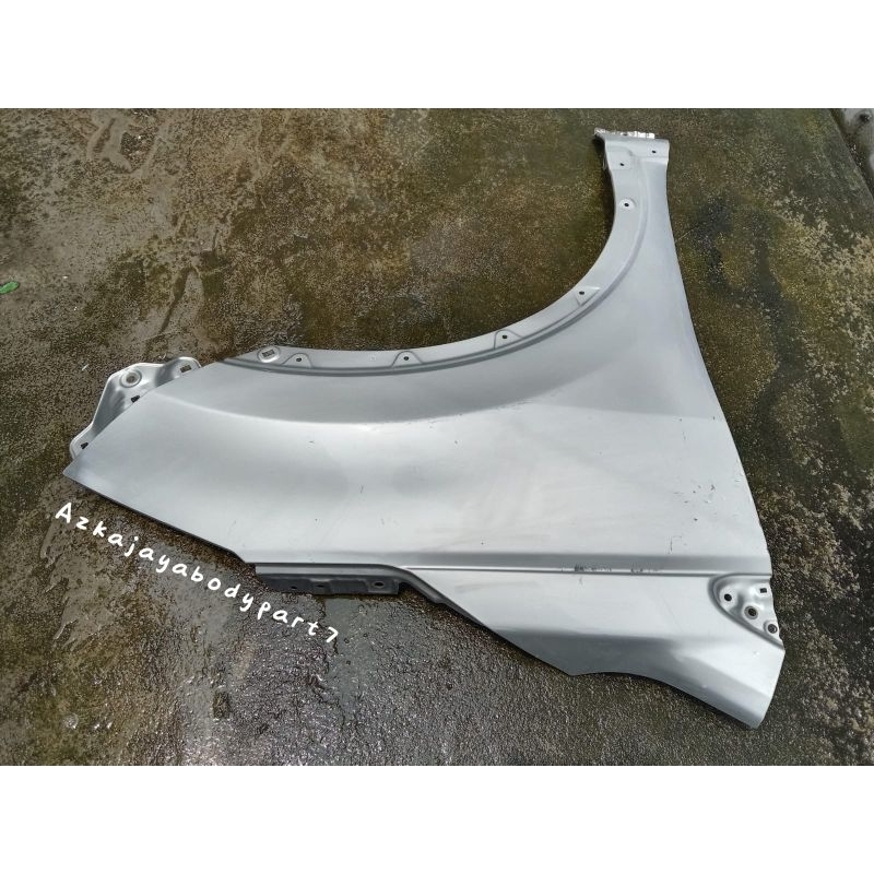 Jual Fender rush terios 2019 2020 2021 2022 kanan second | Shopee Indonesia