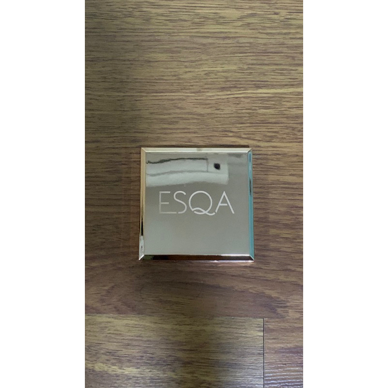 Jual esqa eyeshadow palette (goddness) | Shopee Indonesia