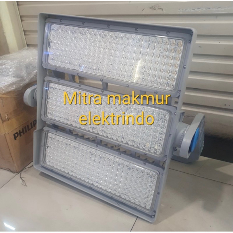 Jual lampu stadion led bvp428 1340w philips / lampu sorot stadion ...