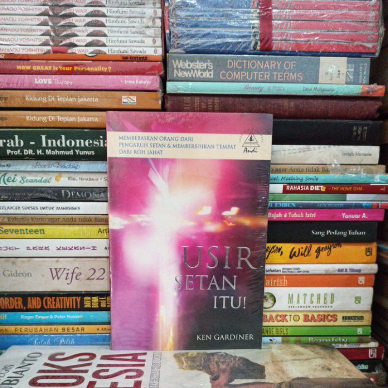 Jual BUKU ORIGINAL USIR SETAN ITU! KEN GARDINER | Shopee Indonesia