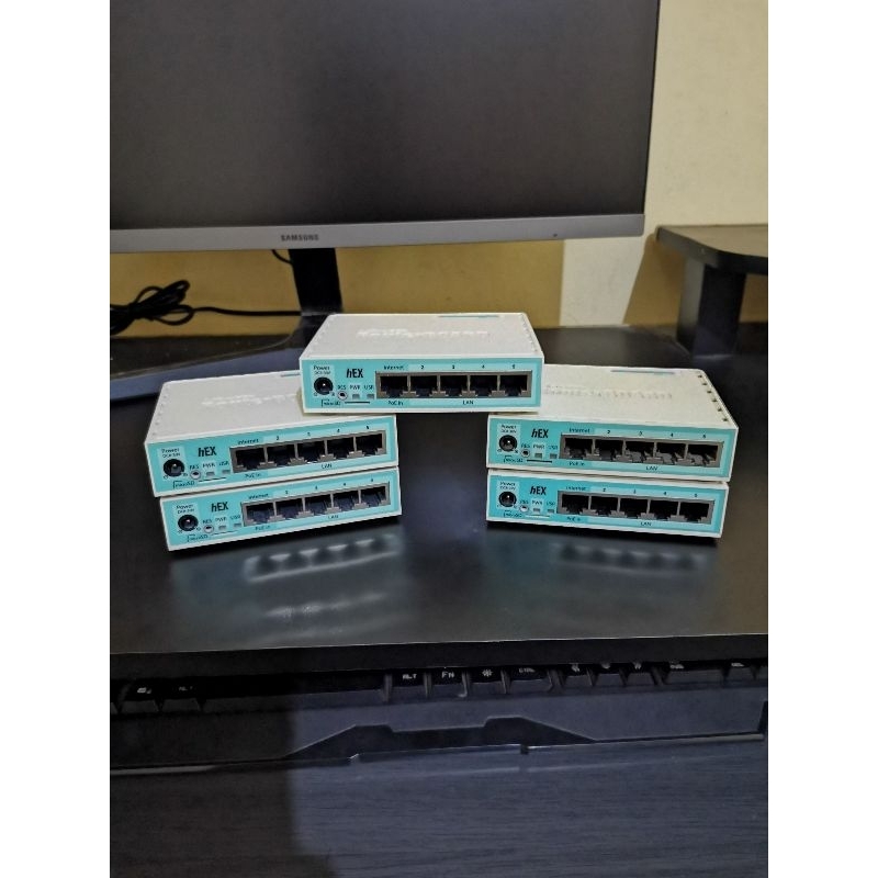 Jual Mikrotik RB750GR3 masih mulus | Shopee Indonesia