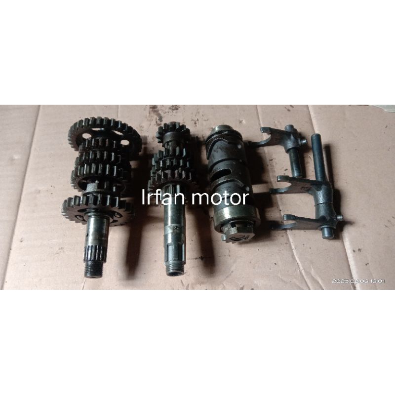 Jual gigi rasio gear ratio ger transmisi full set suzuki thunder 125 ...