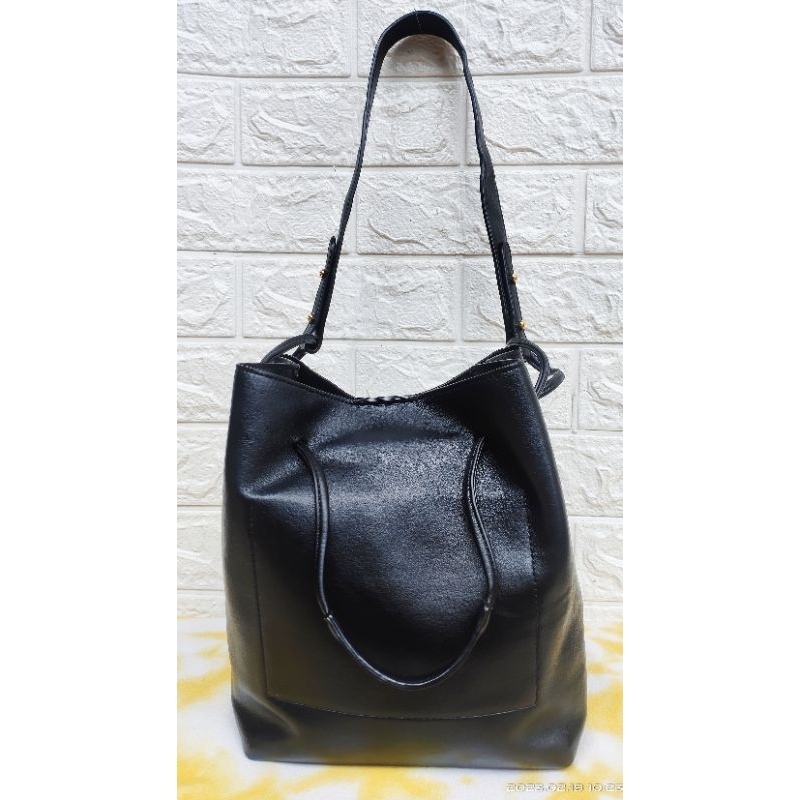 Jual sling bag unik bisa jadi banyak look | Shopee Indonesia