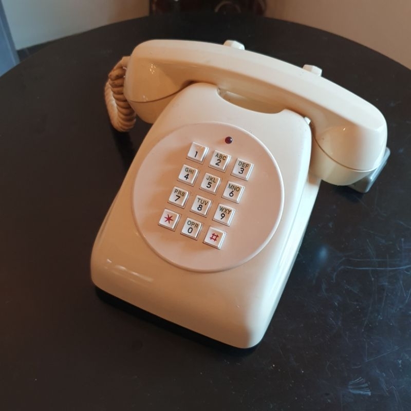 Jual Telepon rumah antik jadul lawas tahun 80 an made in japan | Shopee ...