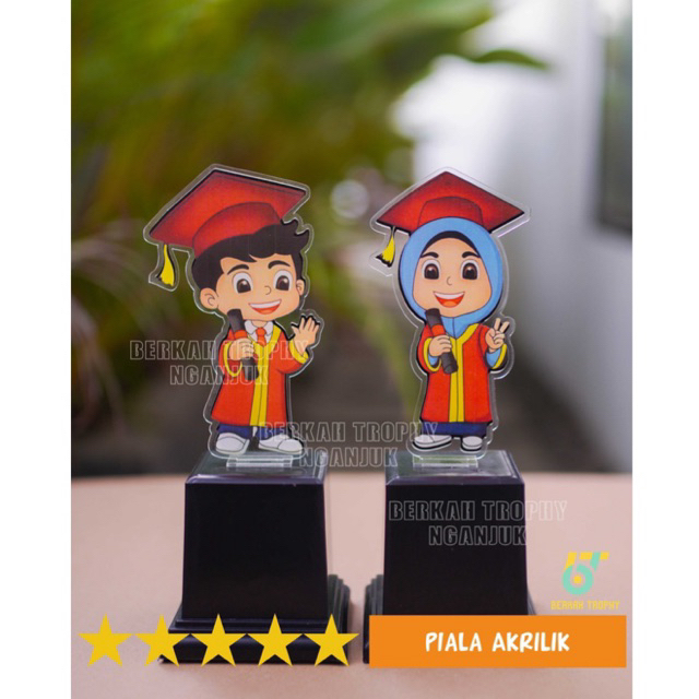 Jual Piala Wisuda Murah Hijab (Warna Merah)/Vandel Wisuda/Piala ...