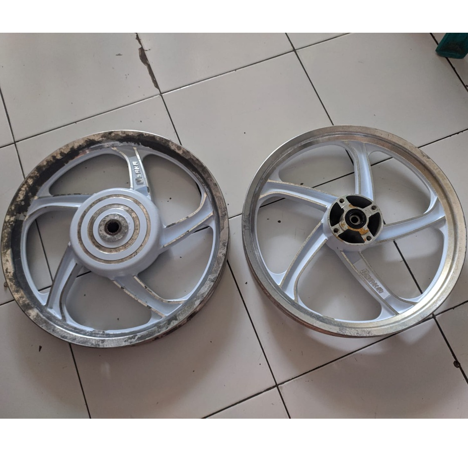 Jual velg racing osaka yamaha mio warna putih ukuran 140 160 new old ...