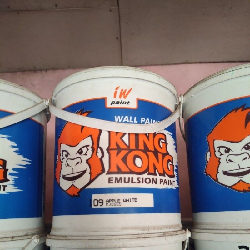Jual cat tembok IW paint KING KONG EMULSION PAINT , 5 KG | Shopee Indonesia