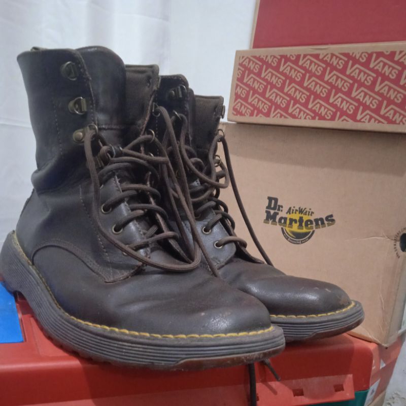 Jual DOCMART LAWTON | Shopee Indonesia