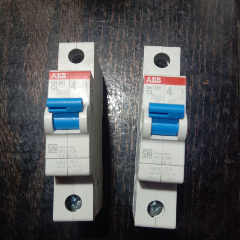 Jual MCB ABB Original PLN 4 ampere CL4 Pin Biru 1 phase | Shopee Indonesia