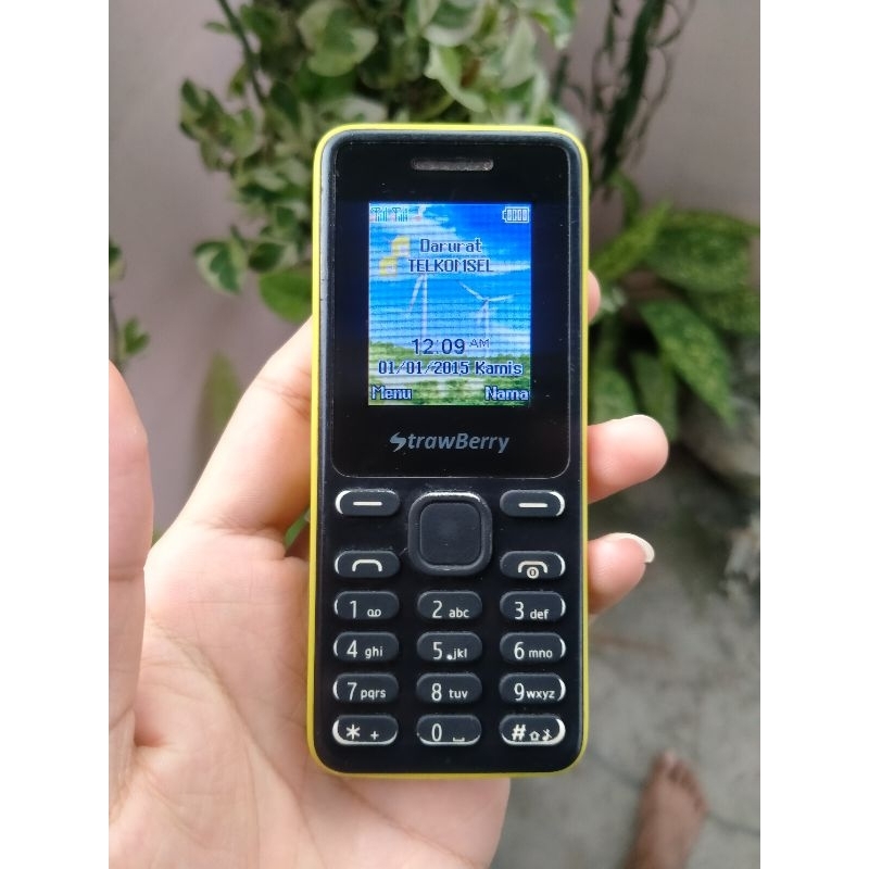 Jual HP Strawberry ST22 Minus SIM satu jaringan keblokir, SIM dua all ...