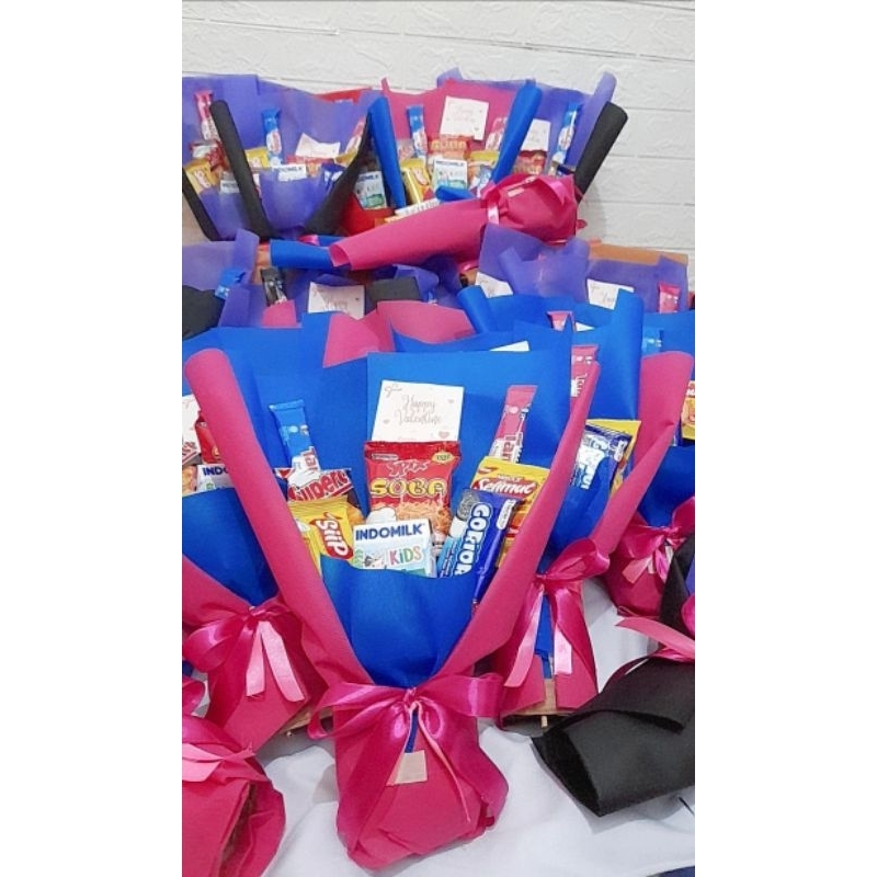 Jual buket snack bouquet souvenir ultah ulang tahun | Shopee Indonesia