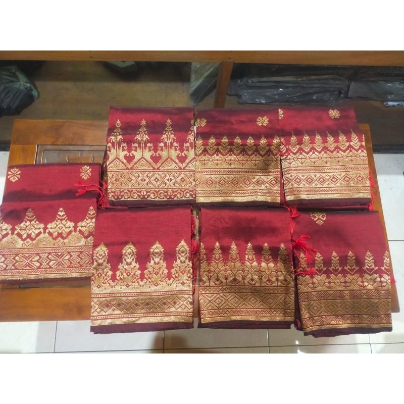 Jual Songket silungkang dan selendang warna marun | Shopee Indonesia