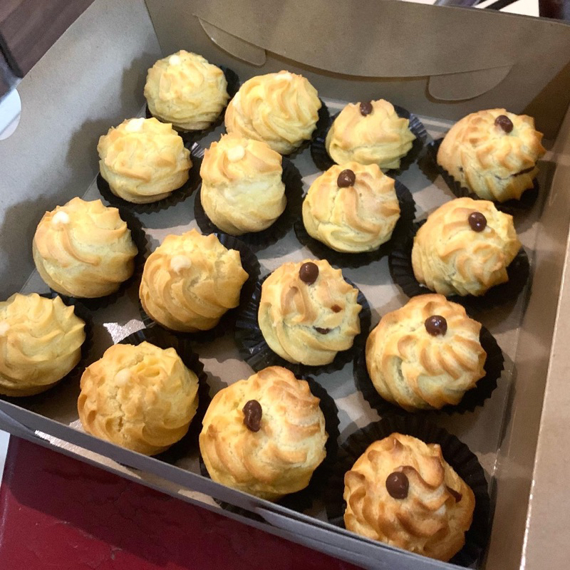 Jual Soes Vla Rhum Kue Sus vanilla coklat | Shopee Indonesia