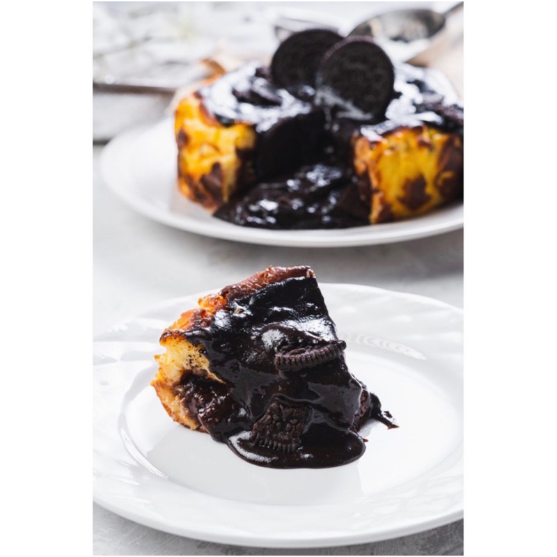 Jual Basque burnt cheesecake with oreo topping | Shopee Indonesia