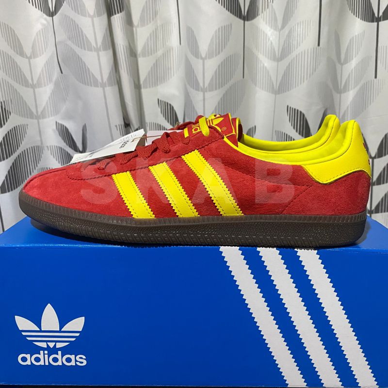 Jual Adidas Athen red yellow | Shopee Indonesia