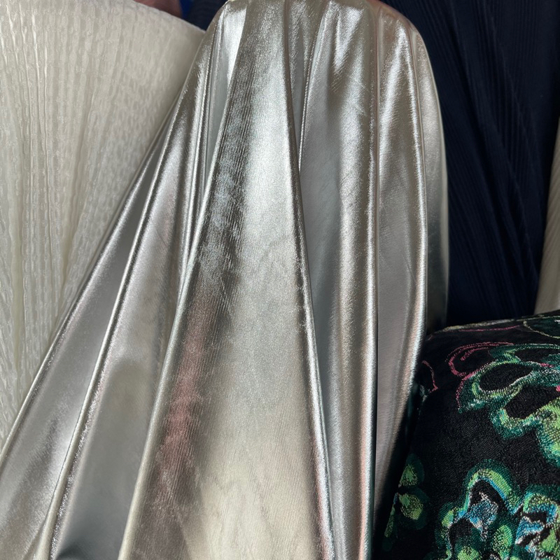 Jual kain lame / Kain tipis lame - Lame semi - warna perak/ Kain silver ...