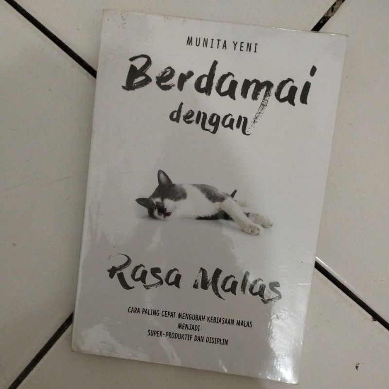 Jual BUKU ORI BEKAS - Berdamai dengan Rasa Malas | Shopee Indonesia